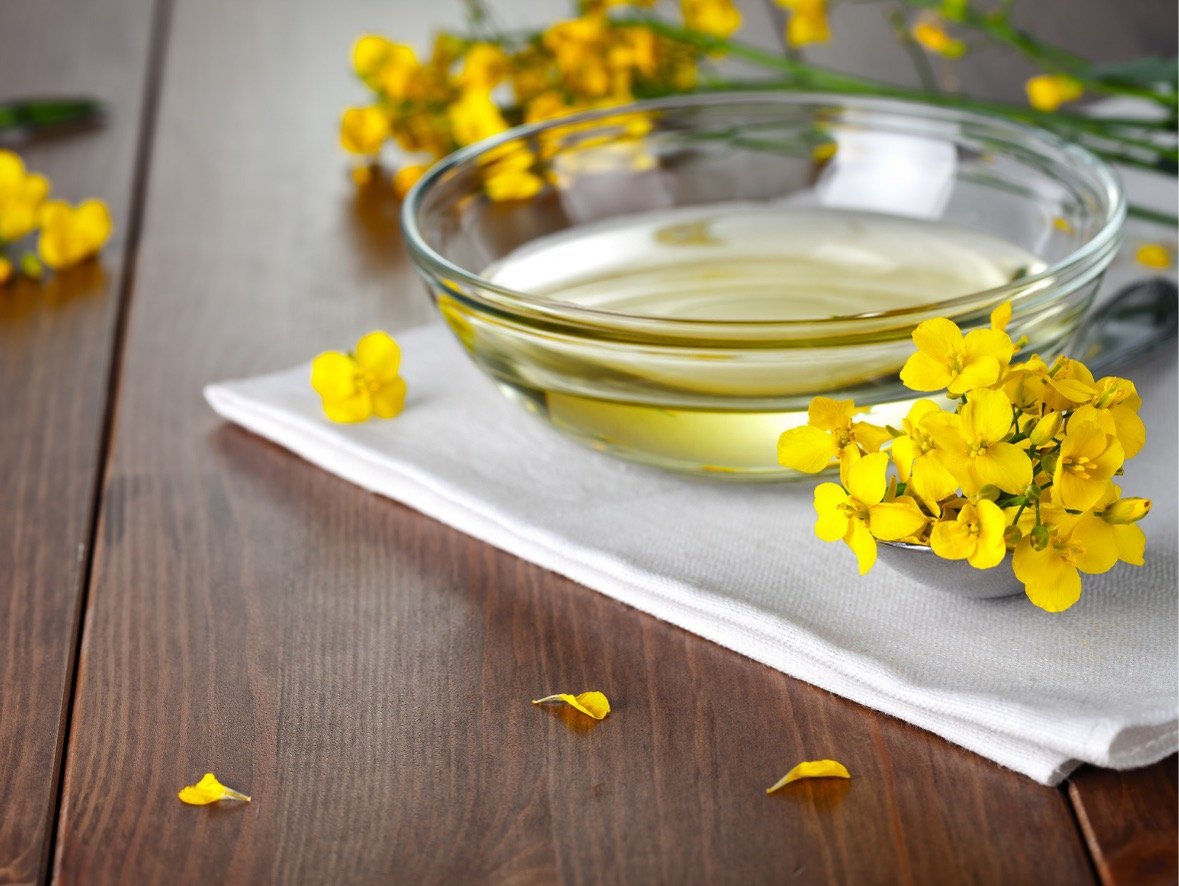 Derfor kalles rapsolje «Nordens olivenolje» - langt sunnere enn soya ...